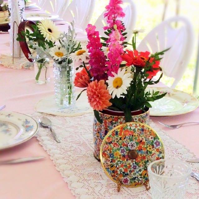 Vintage Feature - The Charm of Vintage Tins - Southern Vintage Table