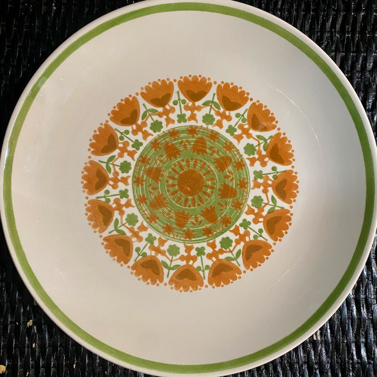 Vintage Feature - Retro Royal China - Southern Vintage Table